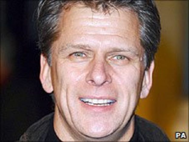 Andrew Castle quitting GMTV sofa - BBC News