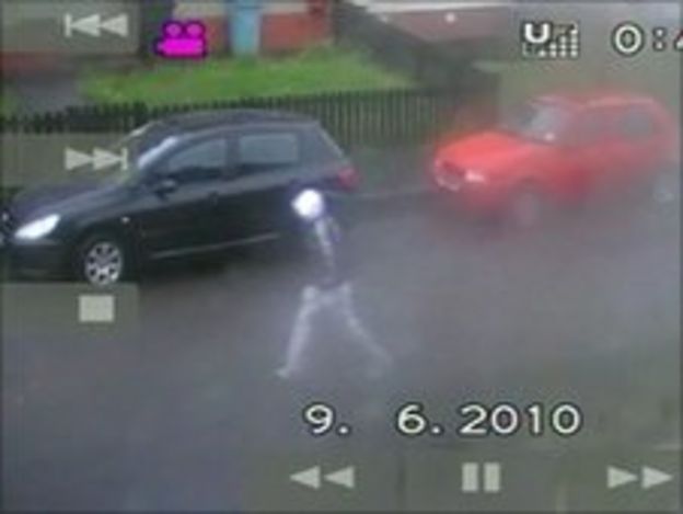 CCTV released by police probing Shotts murder - BBC News