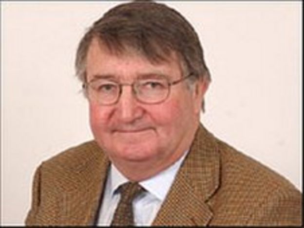 Liberal Democrat MP 'would not support VAT rise' - BBC News