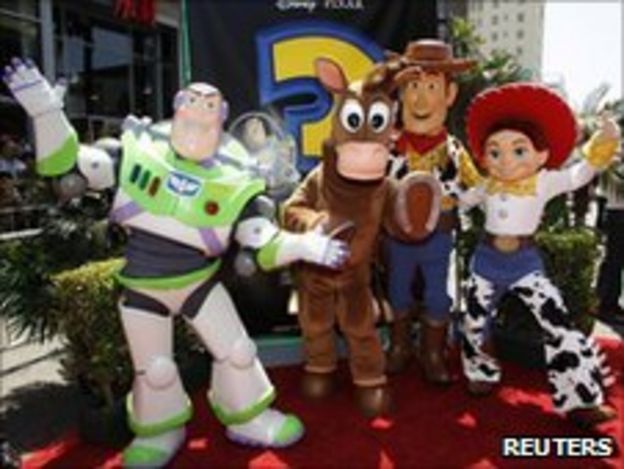 Toy Story 3 tops US box office - BBC News