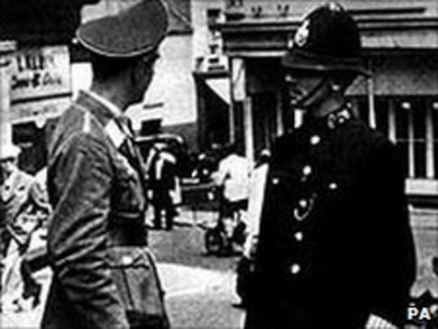 German WWII bombing on Jersey commemorated - BBC News