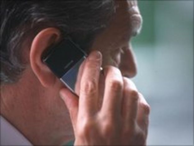 Helpline for teachers facing disruptive pupils - BBC News