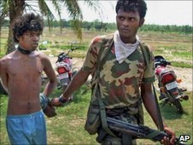 India at war with itself in Chhattisgarh - BBC News