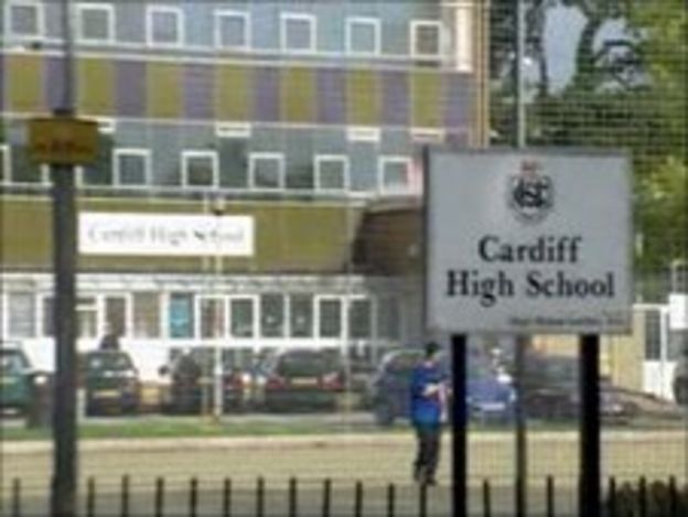 Boy, 14, arrested after Cardiff pupils hurt by pellets - BBC News