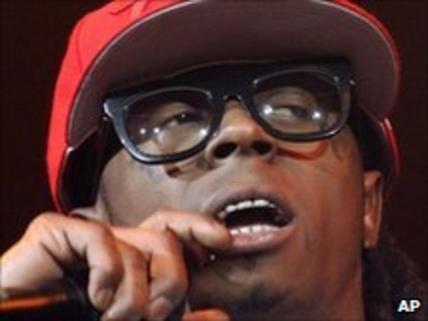 Rapper Lil Wayne given probation - BBC News