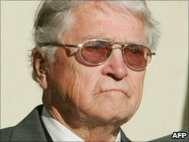 Australian Nazi suspect wins extradition appeal - BBC News