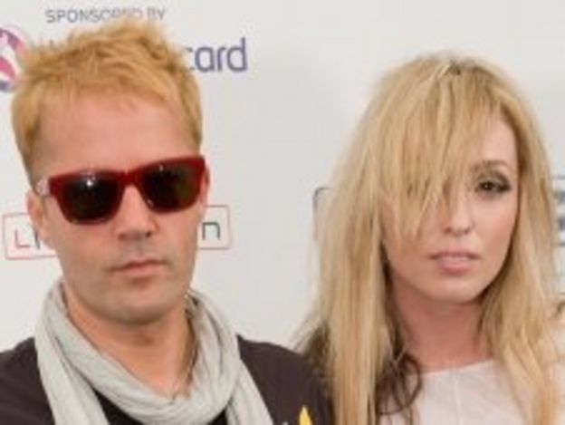 The Ting Tings complete second 'Berlin' album - BBC News