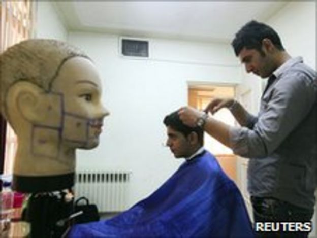 Iran cracks down on 'decadent' haircuts for men - BBC News