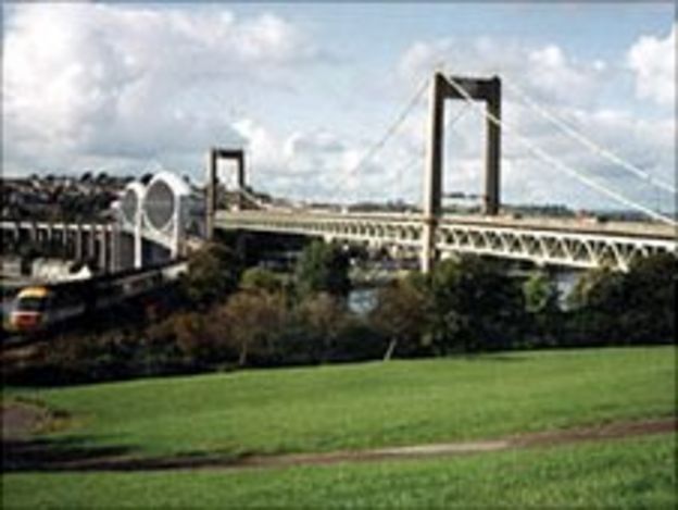 Devon-Cornwall border merge in constituency proposal - BBC News