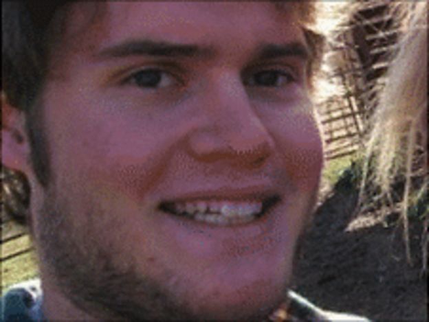 'Anguish' of missing student Jonny Dorey's mother - BBC News