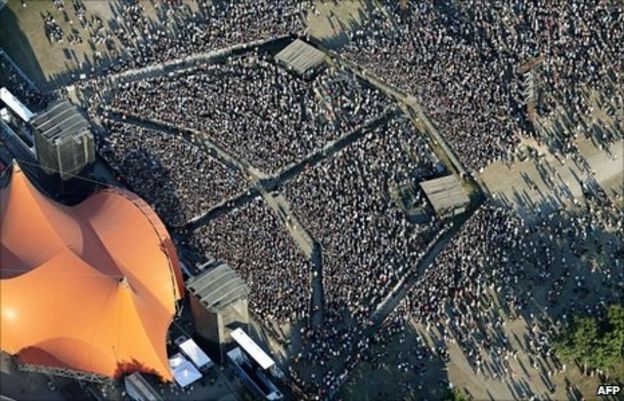 Global population study launched by Royal Society - BBC News