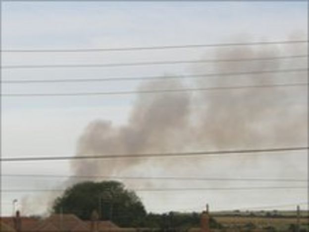 Fume warning follows barn fire on Isle of Sheppey - BBC News