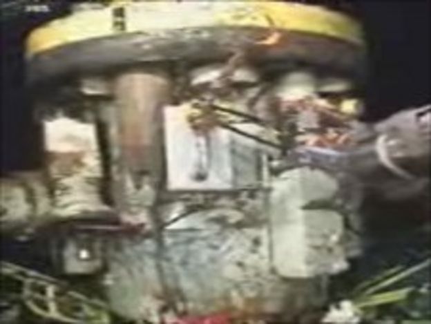 BP oil cap makes 'significant progress' - Coast Guard - BBC News