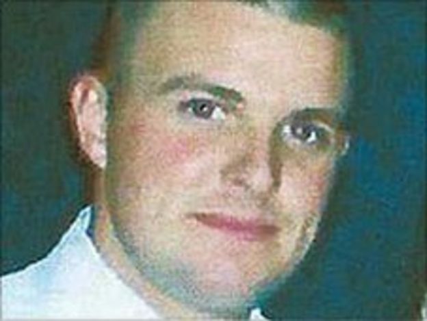 Bootle van murder police following 'positive leads' - BBC News