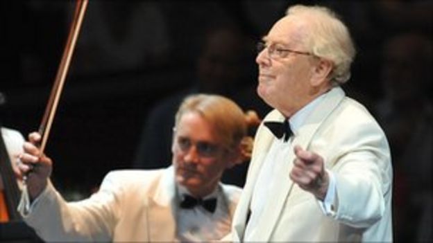 Edinburgh Festival tribute for conductor Mackerras - BBC News