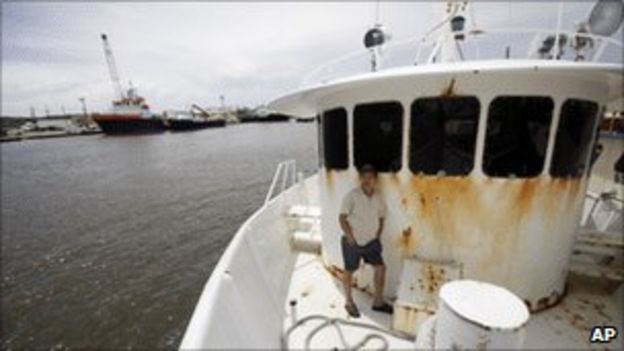 Timeline: BP oil spill - BBC News