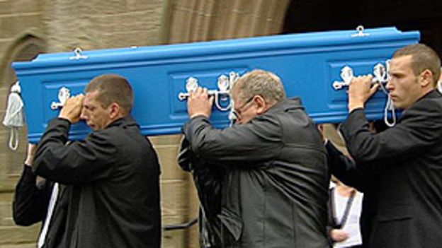 Hundreds attend funeral for murdered Zoe Nelson - BBC News