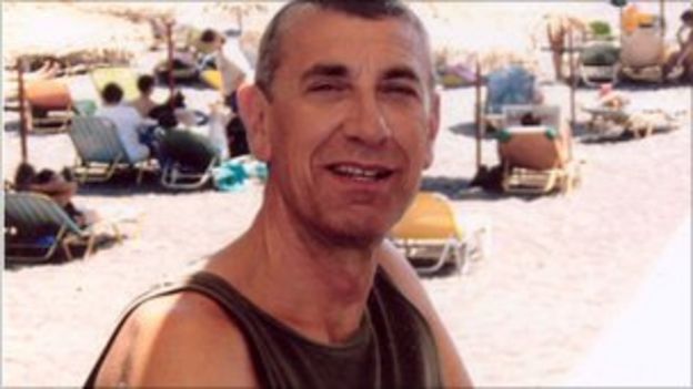 Jail for feuding drivers in fatal crash with cyclist - BBC News