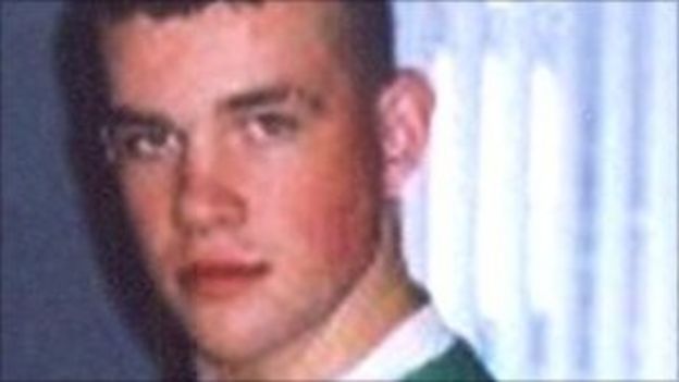 Man charged with murder over Clydebank pub death - BBC News