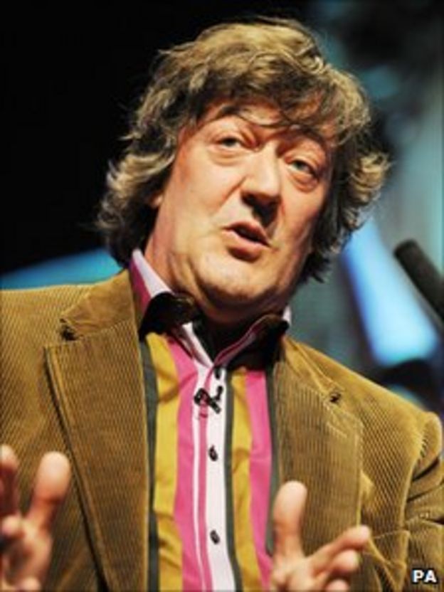 Stephen Fry to explore language in BBC series - BBC News