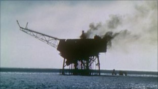 Piper Alpha: 25th anniversary of disaster remembered at ceremony - BBC News