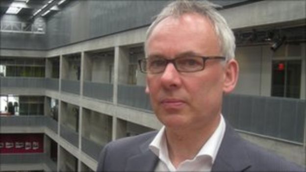 Fergus Muirhead answers your consumer questions - BBC News