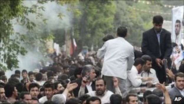 Iran denies reports of attack on President Ahmadinejad - BBC News