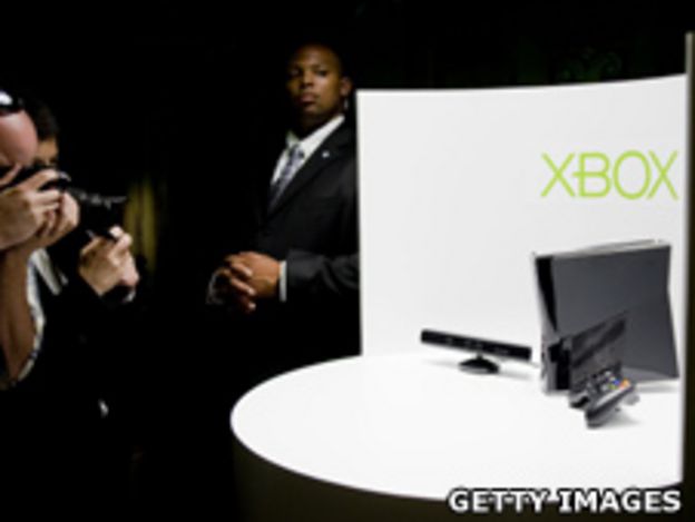 Xbox Kinect put through its paces by Radio 1 listeners - BBC News