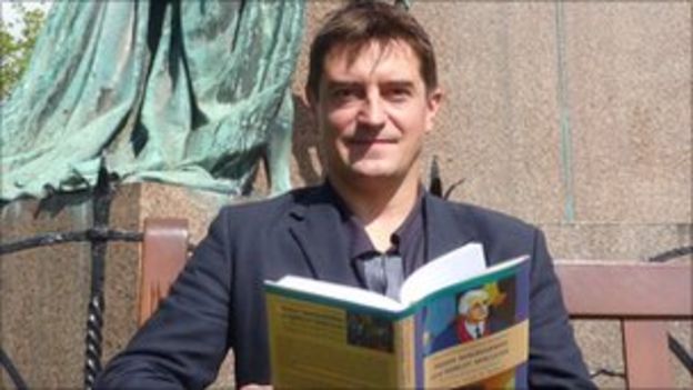 Edinburgh Book Festival boss lets the books talk - BBC News