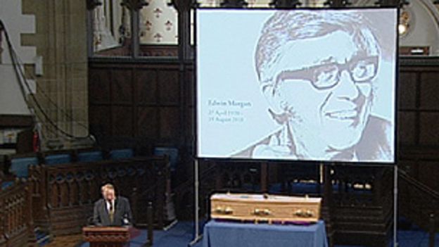 Leading figures remember national poet Edwin Morgan - BBC News