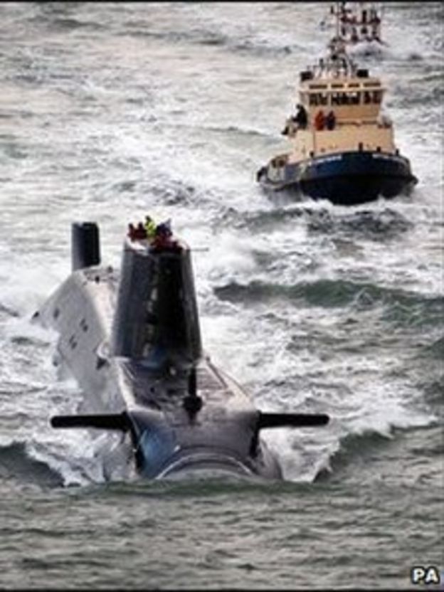 Royal Navy welcomes Cumbrian-built nuclear sub - BBC News