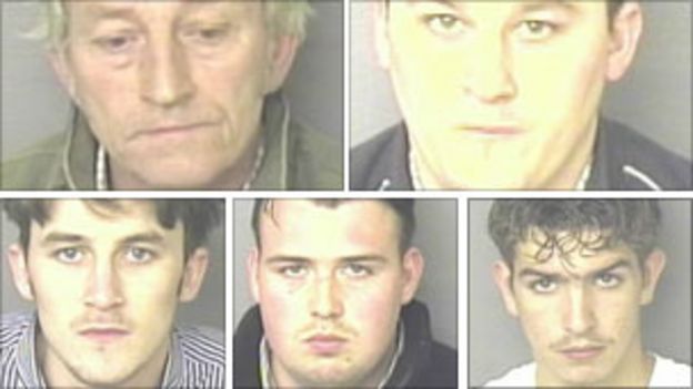 'Rogue traders' jailed for conning elderly victims - BBC News
