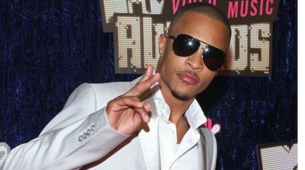 US rapper T.I. released from halfway house in Atlanta - BBC News