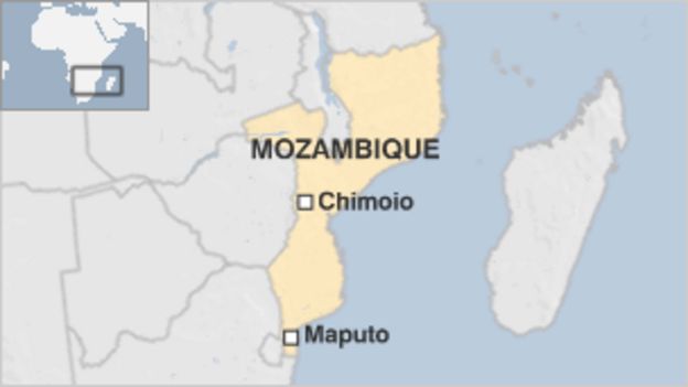 Mozambique police fire rubber bullets at Maputo rioters - BBC News