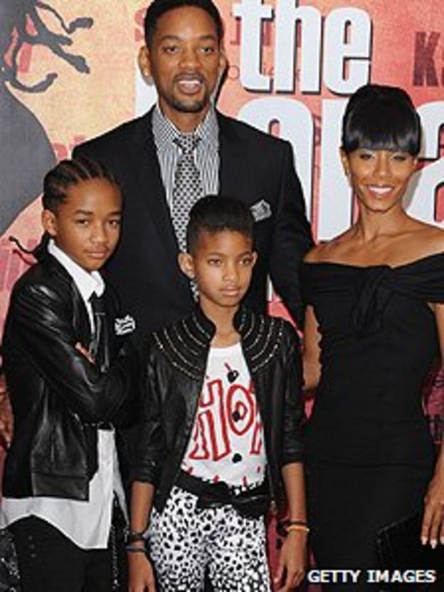 Will Smith's daughter signs record deal - BBC News