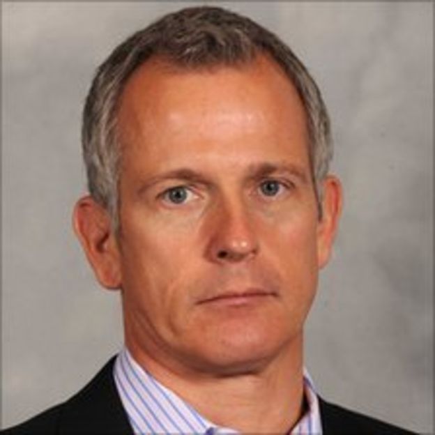 Brian Paddick launches legal action on phone hacking - BBC News