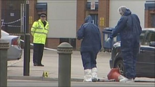 Man convicted of machete attack in Crawley fight - BBC News