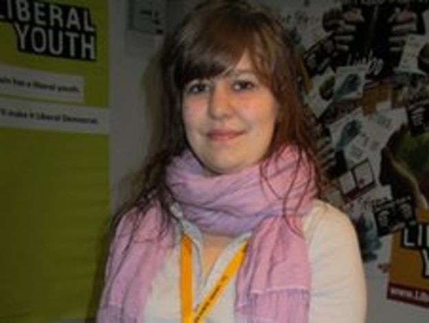 Young Liberal Democrats on life in the spotlight - BBC News