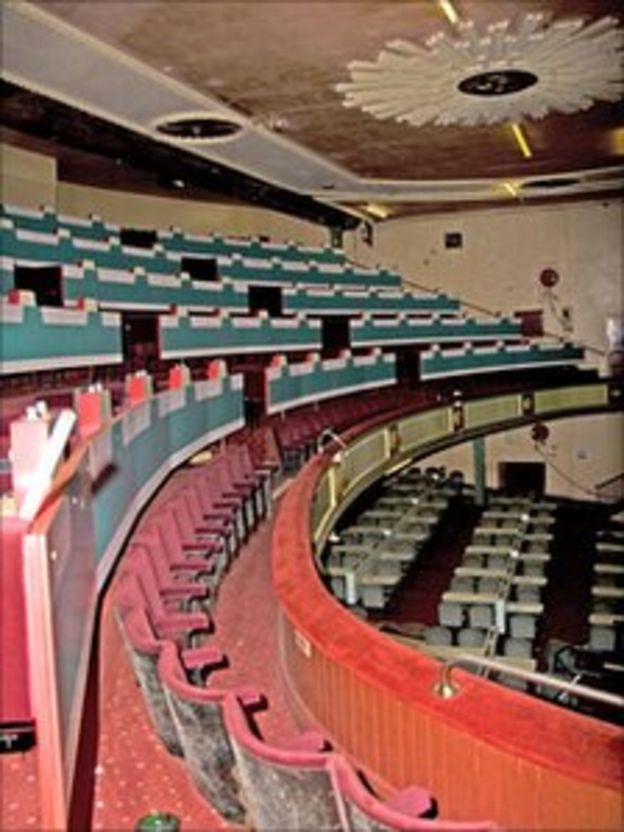 Campaign to rescue former opera house in Workington - BBC News