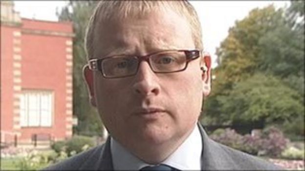 Nuneaton MP in plea to listen to merger support - BBC News