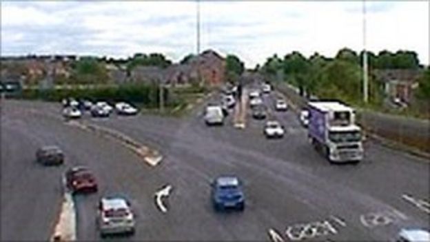 Reading town centre revamp could be downsized - BBC News