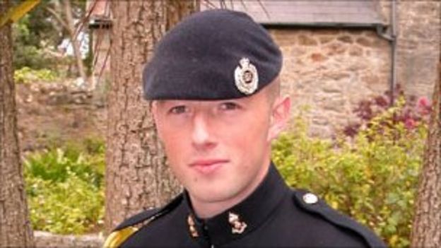 Cornish soldier mentioned in despatches for bravery - BBC News