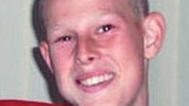 Coroners calls stabbed burglar's death a 'tragedy' - BBC News