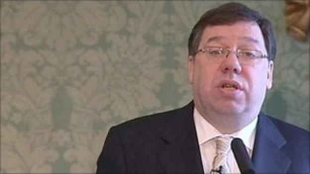 Cowen seeks consensus with opposition on economy - BBC News