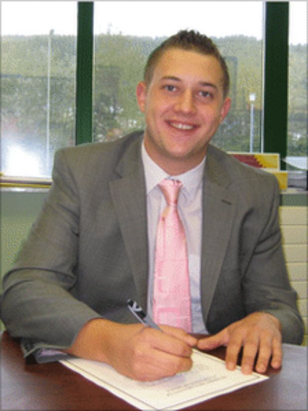 Valley's seat for trainee teen plumber, Luke Bouchard - BBC News