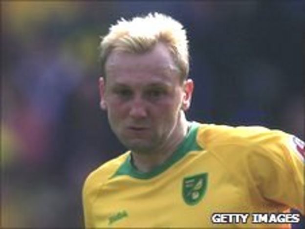 Scot Stephen Hughes released by Norwich City - BBC Sport