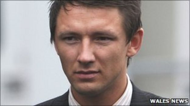 Newly-wed cleared of murder after five months marriage - BBC News