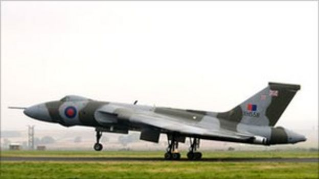 Future of last airworthy Vulcan bomber 'in the balance' - BBC News