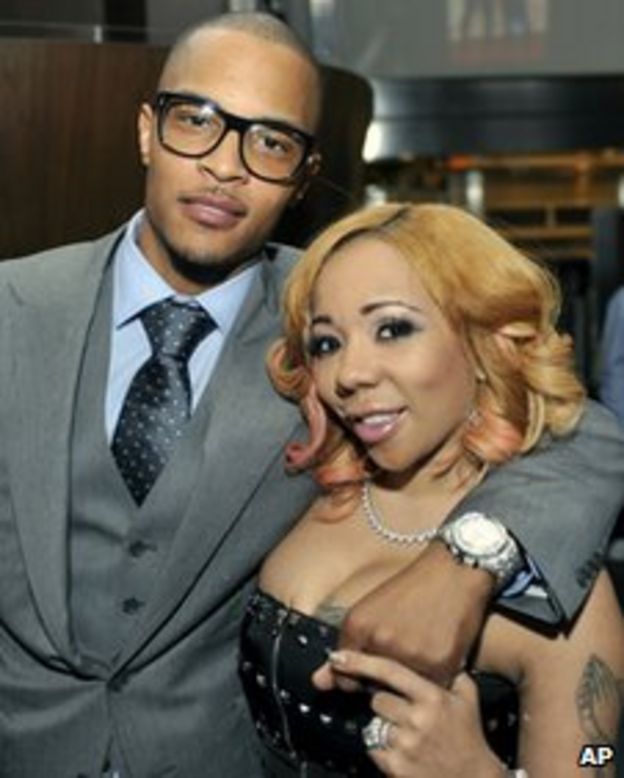 Rapper T.I. sent back to jail after LA drug arrest - BBC News