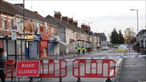 Man held in Swindon attempted murder probe - BBC News